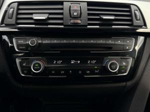 Black BMW 320 2016 in Vilnius, with an engine capacity of 2.00 L and mileage of 287 thousand km for 11390 €, photo 26 on AUTOMOTO.COM.LV