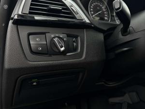 Black BMW 320 2016 in Vilnius, with an engine capacity of 2.00 L and mileage of 287 thousand km for 11390 €, photo 32 on AUTOMOTO.COM.LV