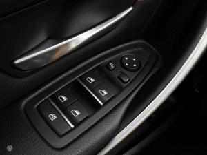 Black BMW 320 2016 in Vilnius, with an engine capacity of 2.00 L and mileage of 287 thousand km for 11390 €, photo 34 on AUTOMOTO.COM.LV