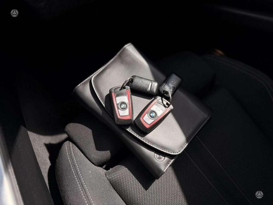 Black BMW 320 2016 in Vilnius, with an engine capacity of 2.00 L and mileage of 287 thousand km for 11390 €, photo 38 on AUTOMOTO.COM.LV