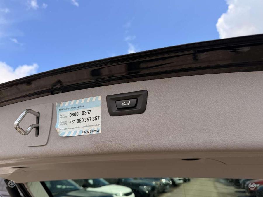 Black BMW 320 2016 in Vilnius, with an engine capacity of 2.00 L and mileage of 287 thousand km for 11390 €, photo 39 on AUTOMOTO.COM.LV