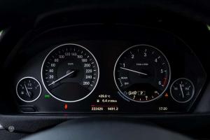 Black BMW 320 2016 in Elektrenai, with an engine capacity of 2.00 L and mileage of 222 thousand km for 9500 €, photo 14 on AUTOMOTO.COM.LV