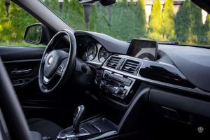 Black BMW 320 2016 in Elektrenai, with an engine capacity of 2.00 L and mileage of 222 thousand km for 9500 €, photo 18 on AUTOMOTO.COM.LV