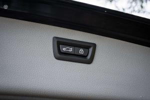 Black BMW 320 2016 in Elektrenai, with an engine capacity of 2.00 L and mileage of 222 thousand km for 9500 €, photo 22 on AUTOMOTO.COM.LV