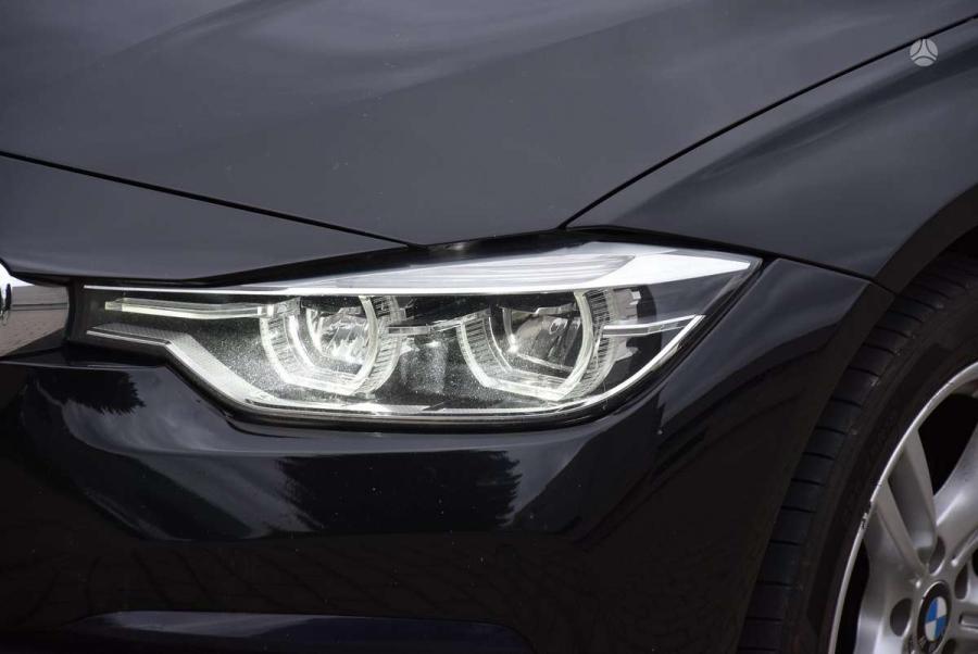 Black BMW 320 2016 in Vilnius, with an engine capacity of 2.00 L and mileage of 288 thousand km for 9200 €, photo 5 on AUTOMOTO.COM.LV