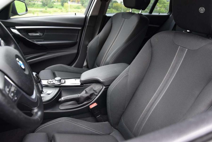 Black BMW 320 2016 in Vilnius, with an engine capacity of 2.00 L and mileage of 288 thousand km for 9200 €, photo 13 on AUTOMOTO.COM.LV