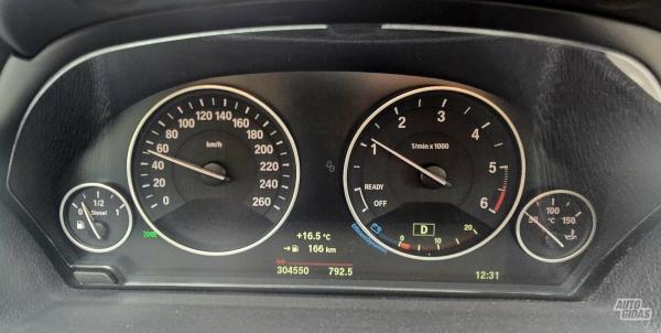 Черный БМВ 320 2016 в Варена, объемом двигателя 2.00 л и пробегом 31 тыс. км за 10500 €, фото 5 на AUTOMOTO.COM.LV