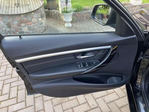 Melns BMW 320 2016 Birštonas, ar dzinēja tilpumu 2.00 L un nobraukumu 374 tūkst. km par 7699 €, foto 24 vietnē AUTOMOTO.COM.LV