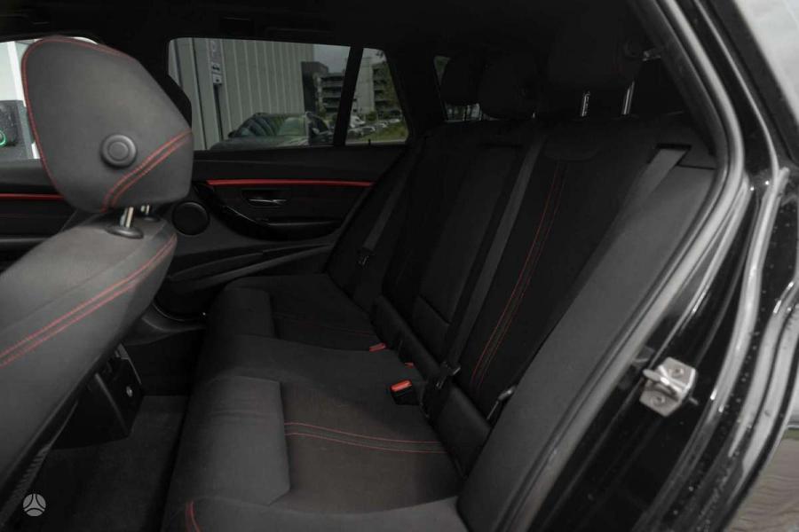 Melns BMW 320 2016 Viļņa, ar dzinēja tilpumu 2.00 L un nobraukumu 289 tūkst. km par 9100 €, foto 18 vietnē AUTOMOTO.COM.LV