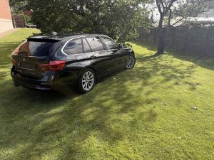 Black BMW 320 2016 in Vilkaviskis, with an engine capacity of 2.00 L and mileage of 279 thousand km for 9200 €, photo 4 on AUTOMOTO.COM.LV