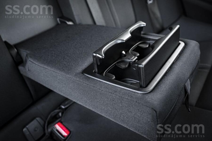 Black BMW 320 2017 in Riga, with an engine capacity of 2.00 L and mileage of 282 thousand km for 11990 €, photo 15 on AUTOMOTO.COM.LV