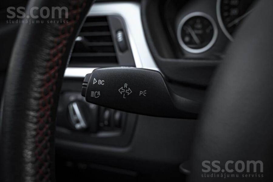 Black BMW 320 2017 in Riga, with an engine capacity of 2.00 L and mileage of 282 thousand km for 11990 €, photo 17 on AUTOMOTO.COM.LV