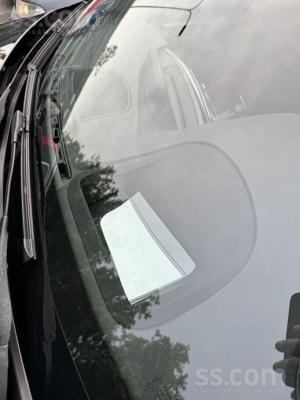 Black BMW 320 2017 in Riga, with an engine capacity of 2.00 L and mileage of 300 thousand km for 11300 €, photo 14 on AUTOMOTO.COM.LV