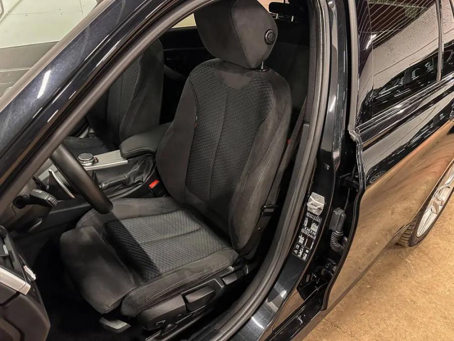 Black BMW 320 2017 in Jurmala, with an engine capacity of 2.00 L and mileage of 276 thousand km for 13950 €, photo 21 on AUTOMOTO.COM.LV