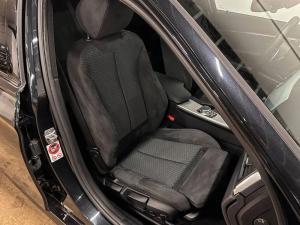 Black BMW 320 2017 in Jurmala, with an engine capacity of 2.00 L and mileage of 276 thousand km for 13950 €, photo 27 on AUTOMOTO.COM.LV