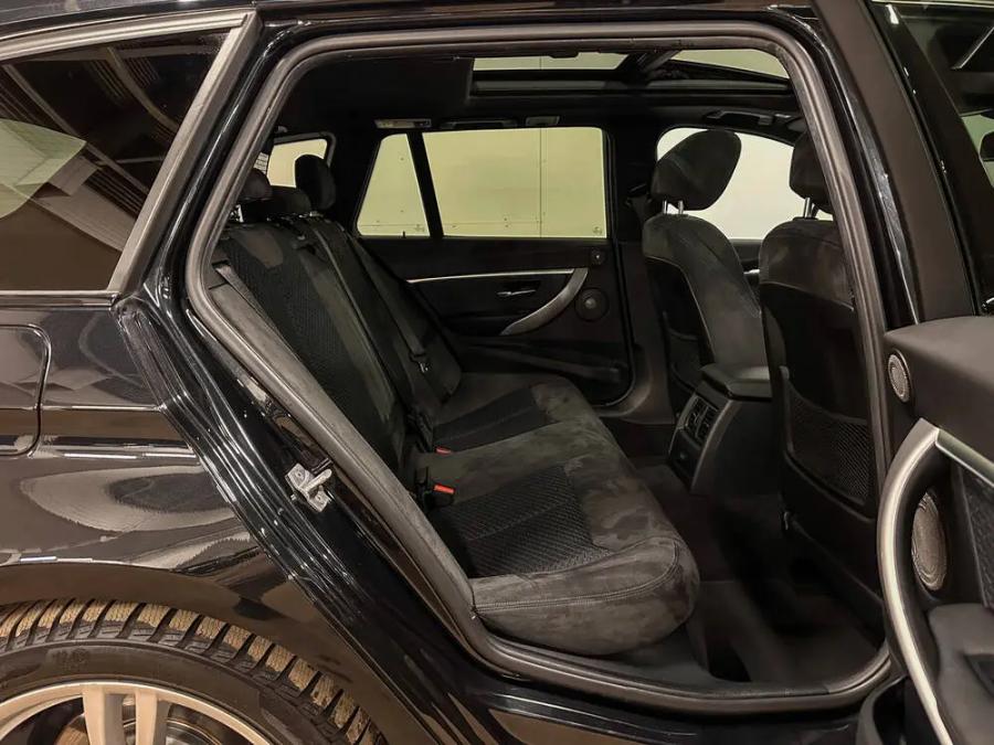Black BMW 320 2017 in Jurmala, with an engine capacity of 2.00 L and mileage of 276 thousand km for 13950 €, photo 29 on AUTOMOTO.COM.LV