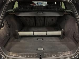 Black BMW 320 2017 in Jurmala, with an engine capacity of 2.00 L and mileage of 276 thousand km for 13950 €, photo 45 on AUTOMOTO.COM.LV
