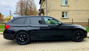 Black BMW 320 2017 in Kretinga, with an engine capacity of 2.00 L and mileage of 291 thousand km for 10999 €, photo 5 on AUTOMOTO.COM.LV