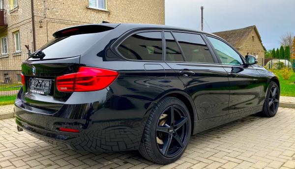 Black BMW 320 2017 in Kretinga, with an engine capacity of 2.00 L and mileage of 291 thousand km for 10999 €, photo 5 on AUTOMOTO.COM.LV