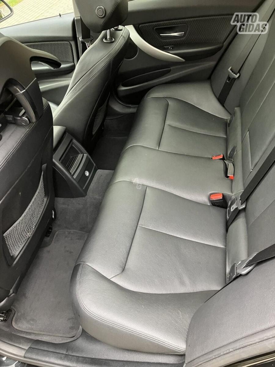 Black BMW 320 2017 in Kretinga, with an engine capacity of 2.00 L and mileage of 291 thousand km for 10999 €, photo 16 on AUTOMOTO.COM.LV