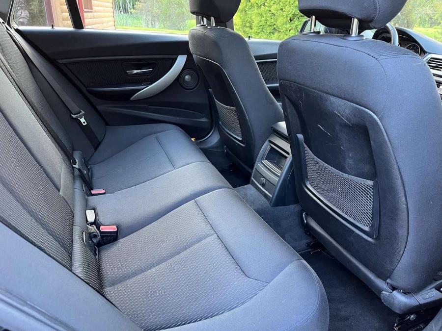 Melns BMW 320 2017 Kaišiadorys, ar dzinēja tilpumu 2.00 L un nobraukumu 286 tūkst. km par 9150 €, foto 18 vietnē AUTOMOTO.COM.LV