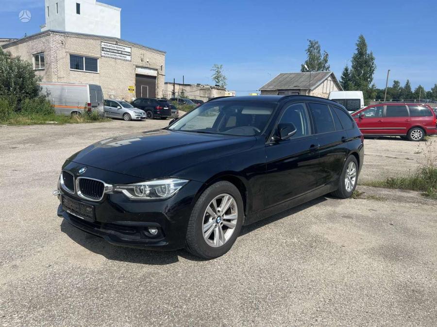 Melns BMW 320 2017 Utena, ar dzinēja tilpumu 2.00 L un nobraukumu 220 tūkst. km par 5650 €, foto 4 vietnē AUTOMOTO.COM.LV