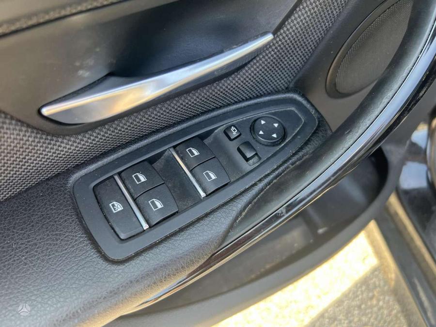 Melns BMW 320 2017 Utena, ar dzinēja tilpumu 2.00 L un nobraukumu 220 tūkst. km par 5650 €, foto 10 vietnē AUTOMOTO.COM.LV