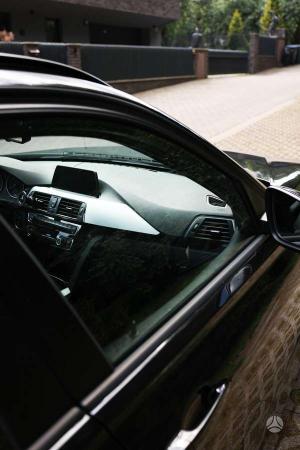 Black BMW 320 2017 in Vilnius, with an engine capacity of 2.00 L and mileage of 136 thousand km for 12000 €, photo 24 on AUTOMOTO.COM.LV