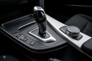 Black BMW 320 2017 in Elektrenai, with an engine capacity of 2.00 L and mileage of 224 thousand km for 10700 €, photo 20 on AUTOMOTO.COM.LV