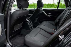 Melns BMW 320 2017 Elektrėnai, ar dzinēja tilpumu 2.00 L un nobraukumu 224 tūkst. km par 10750 €, foto 23 vietnē AUTOMOTO.COM.LV