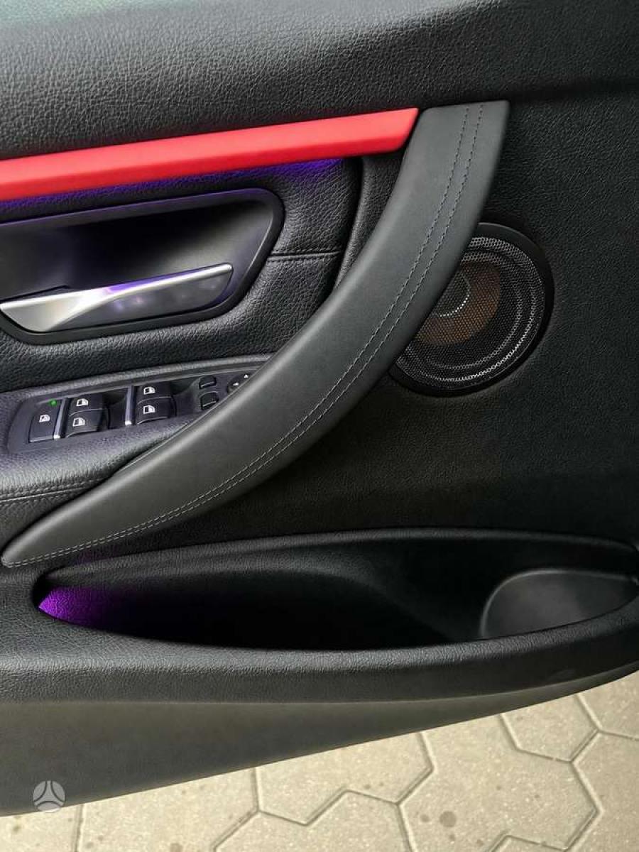 Melns BMW 320 2017 Viļņa, ar dzinēja tilpumu 2.00 L un nobraukumu 244 tūkst. km par 13900 €, foto 18 vietnē AUTOMOTO.COM.LV