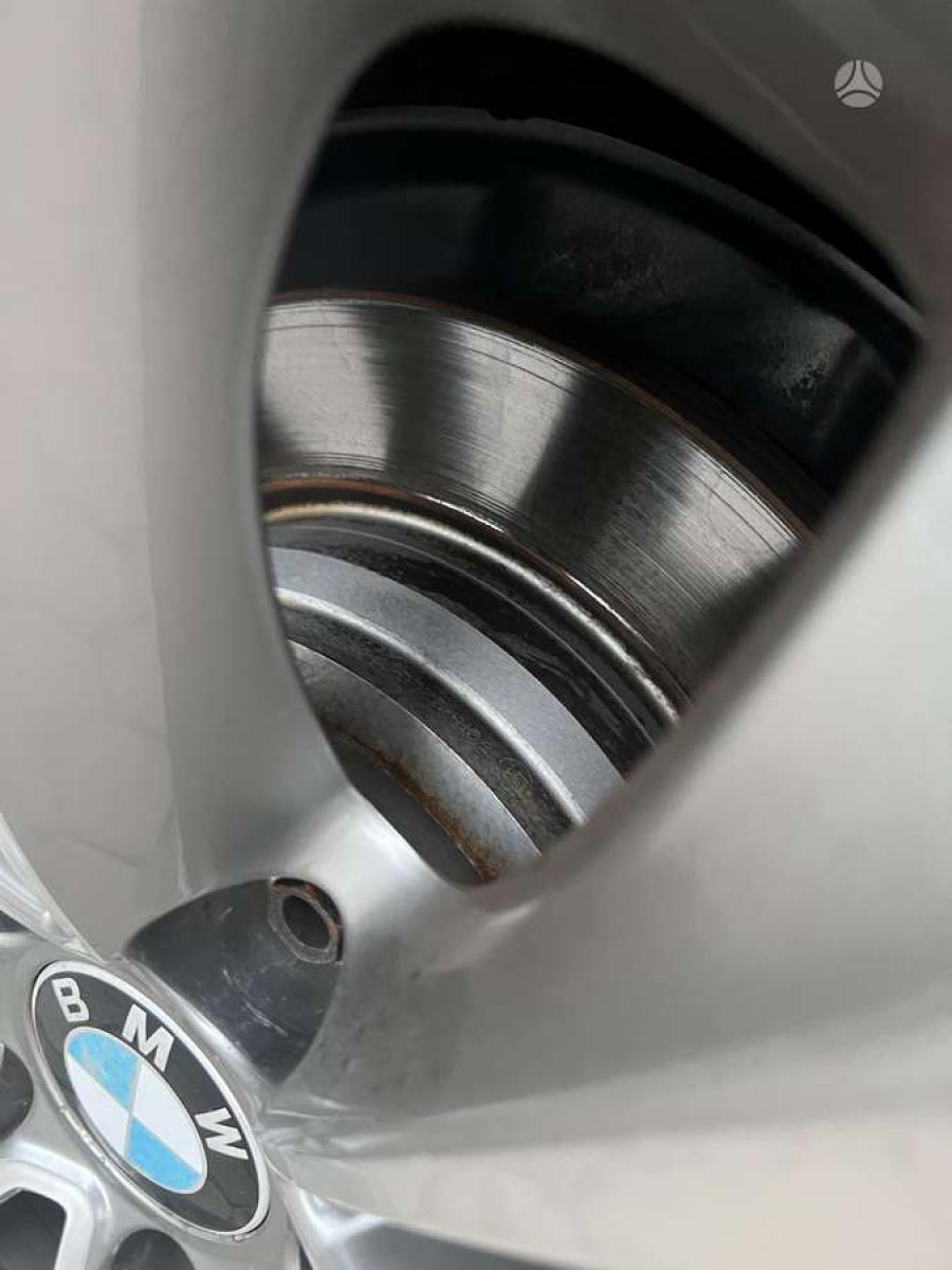 Melns BMW 320 2017 Viļņa, ar dzinēja tilpumu 2.00 L un nobraukumu 244 tūkst. km par 13900 €, foto 27 vietnē AUTOMOTO.COM.LV