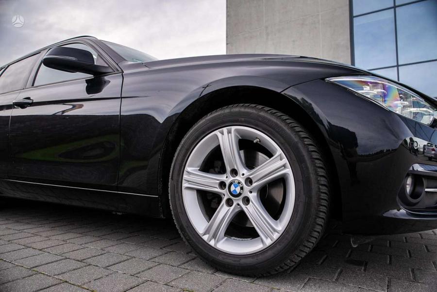 Black BMW 320 2017 in Marijampole, with an engine capacity of 2.00 L and mileage of 191 thousand km for 11950 €, photo 5 on AUTOMOTO.COM.LV
