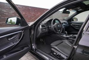 Black BMW 320 2017 in Marijampole, with an engine capacity of 2.00 L and mileage of 191 thousand km for 11950 €, photo 23 on AUTOMOTO.COM.LV