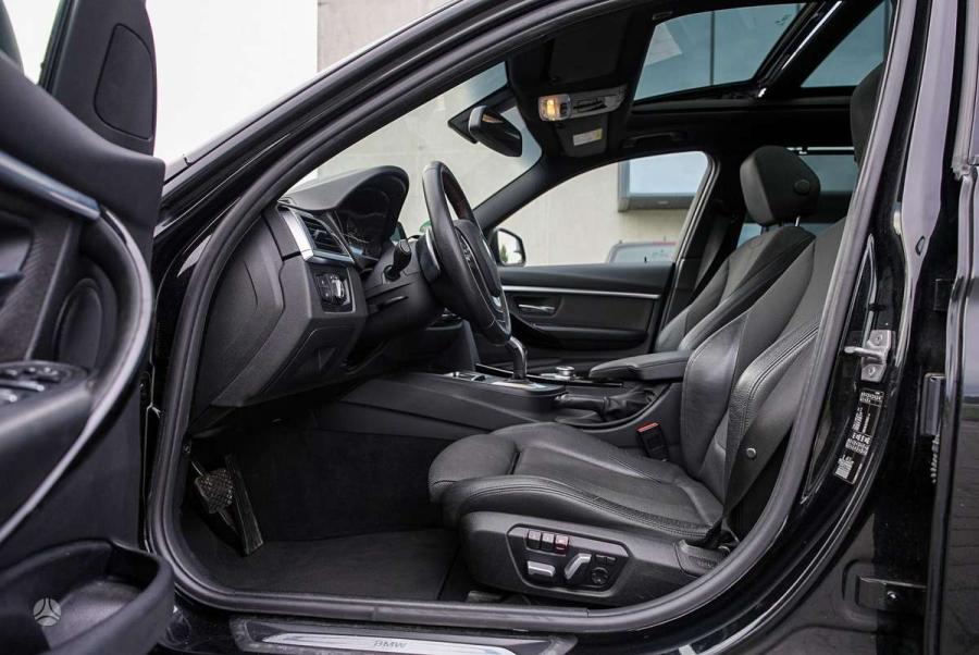 Black BMW 320 2017 in Marijampole, with an engine capacity of 2.00 L and mileage of 191 thousand km for 11950 €, photo 25 on AUTOMOTO.COM.LV