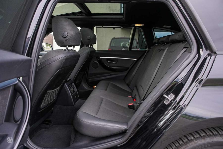 Black BMW 320 2017 in Marijampole, with an engine capacity of 2.00 L and mileage of 191 thousand km for 11950 €, photo 32 on AUTOMOTO.COM.LV