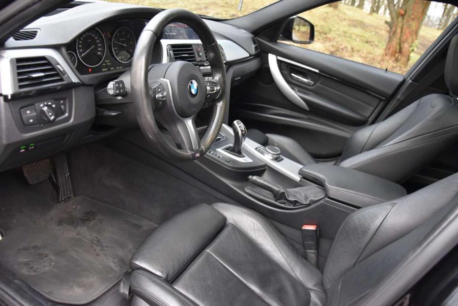 Black BMW 320 2018 in Vilnius, with an engine capacity of 2.00 L and mileage of 321 thousand km for 12800 €, photo 16 on AUTOMOTO.COM.LV
