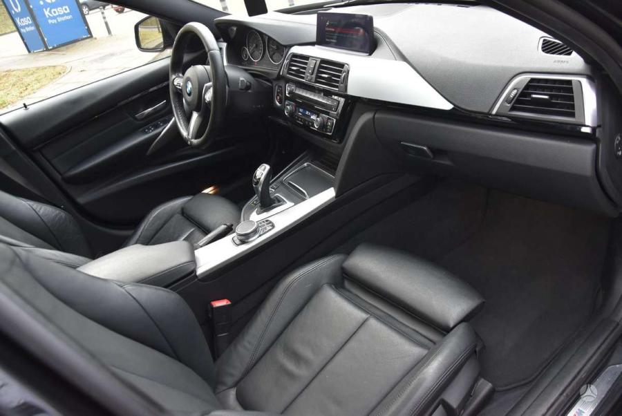 Black BMW 320 2018 in Vilnius, with an engine capacity of 2.00 L and mileage of 321 thousand km for 12800 €, photo 19 on AUTOMOTO.COM.LV