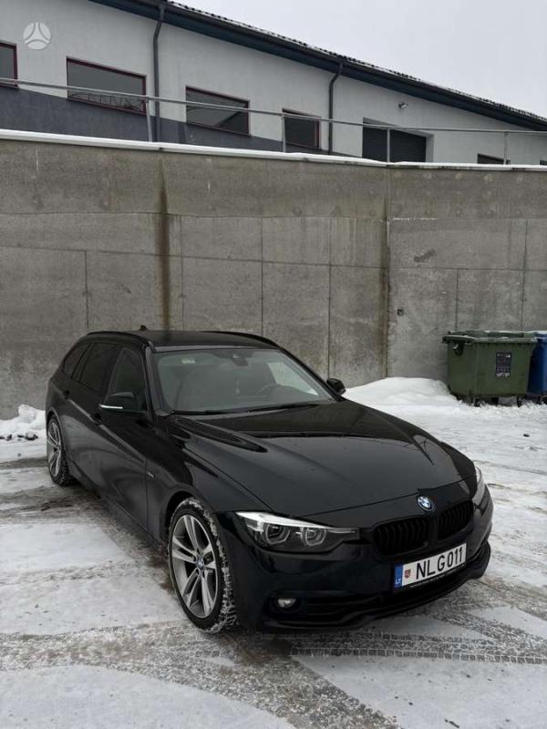 Black BMW 320 2018 in Vilnius, with an engine capacity of 2.00 L and mileage of 267 thousand km for 14330 €, photo 5 on AUTOMOTO.COM.LV
