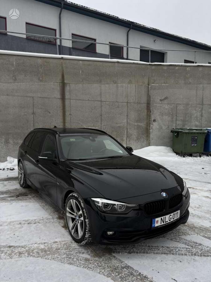 Black BMW 320 2018 in Vilnius, with an engine capacity of 2.00 L and mileage of 267 thousand km for 14330 €, photo 5 on AUTOMOTO.COM.LV