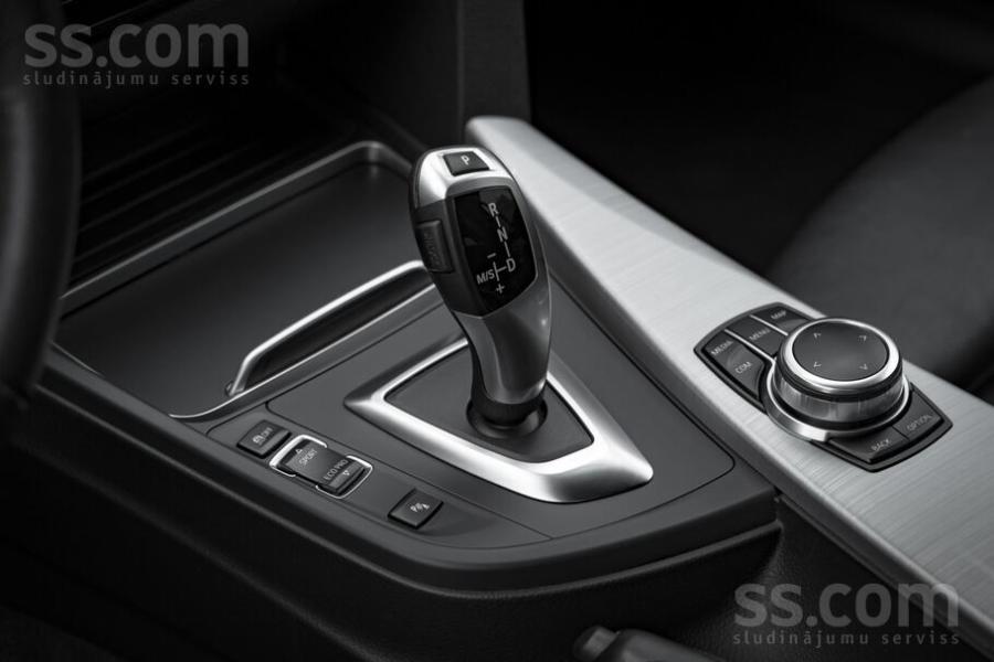 Black BMW 320 2018 in Riga, with an engine capacity of 2.00 L and mileage of 192 thousand km for 16450 €, photo 23 on AUTOMOTO.COM.LV