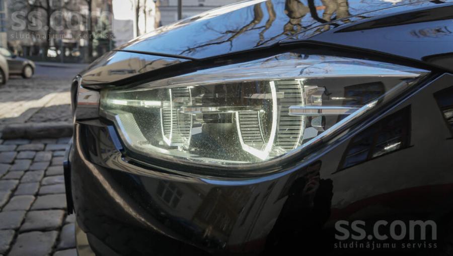 Black BMW 320 2018 in Riga, with an engine capacity of 2.00 L and mileage of 292 thousand km for 10950 €, photo 15 on AUTOMOTO.COM.LV