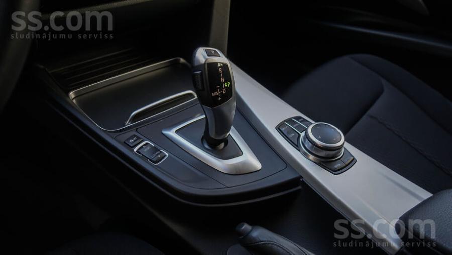 Black BMW 320 2018 in Riga, with an engine capacity of 2.00 L and mileage of 292 thousand km for 10950 €, photo 17 on AUTOMOTO.COM.LV