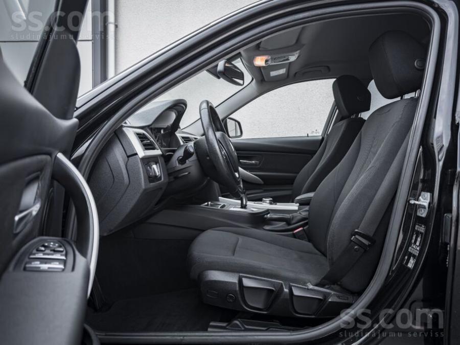 Black BMW 320 2018 in Riga, with an engine capacity of 2.00 L and mileage of 98 thousand km for 18500 €, photo 10 on AUTOMOTO.COM.LV