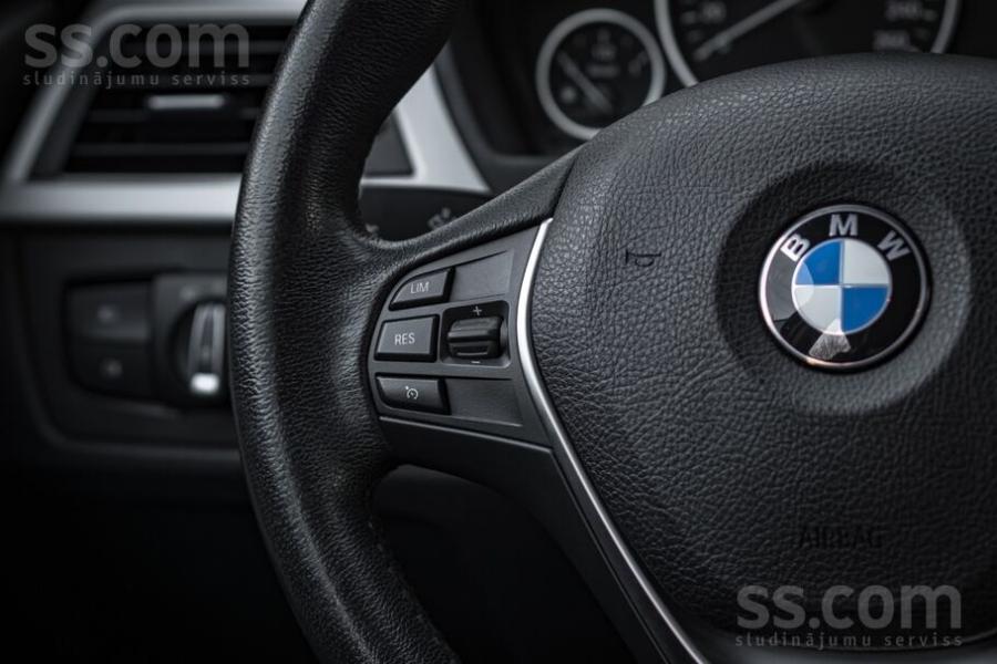 Black BMW 320 2018 in Riga, with an engine capacity of 2.00 L and mileage of 98 thousand km for 18500 €, photo 17 on AUTOMOTO.COM.LV