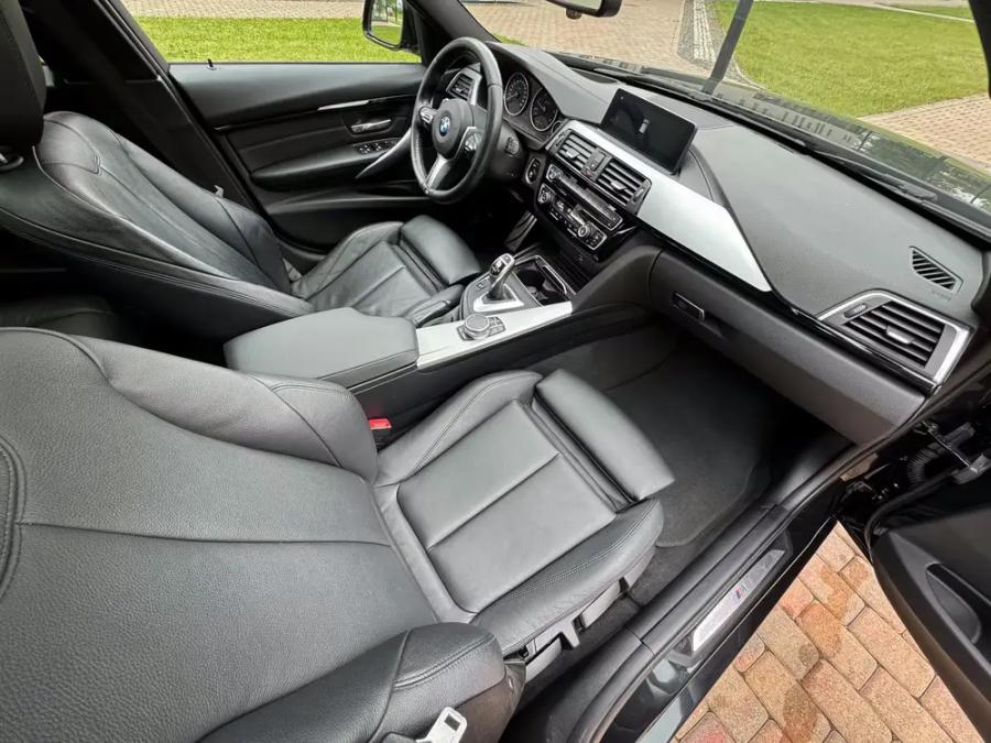 Black BMW 320 2018 in Riga, with an engine capacity of 2.00 L and mileage of 198 thousand km for 4900 €, photo 11 on AUTOMOTO.COM.LV
