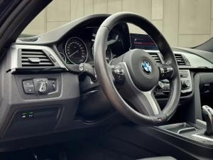 Black BMW 320 2018 in Riga, with an engine capacity of 2.00 L and mileage of 198 thousand km for 4900 €, photo 12 on AUTOMOTO.COM.LV