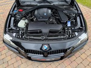 Black BMW 320 2018 in Riga, with an engine capacity of 2.00 L and mileage of 198 thousand km for 4900 €, photo 17 on AUTOMOTO.COM.LV