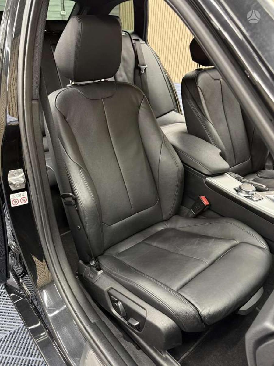 Melns BMW 320 2018 Marijampole, ar dzinēja tilpumu 2.00 L un nobraukumu 363 tūkst. km par 11200 €, foto 17 vietnē AUTOMOTO.COM.LV