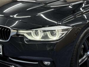 Melns BMW 320 2018 Marijampole, ar dzinēja tilpumu 2.00 L un nobraukumu 363 tūkst. km par 11200 €, foto 34 vietnē AUTOMOTO.COM.LV